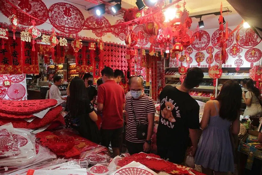 Crowds throng Chinatown as CNY bazaar returns after 2-year hiatus | The ...