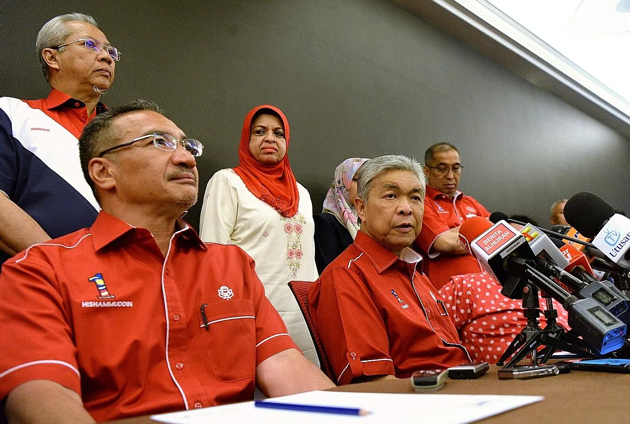 Several Umno bank accounts frozen,..., Latest News - The New Paper