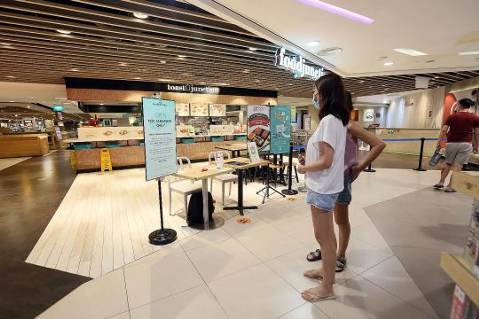 Dine-in suspended at Bishan Junction 8 foodcourt till Dec 13 after ...