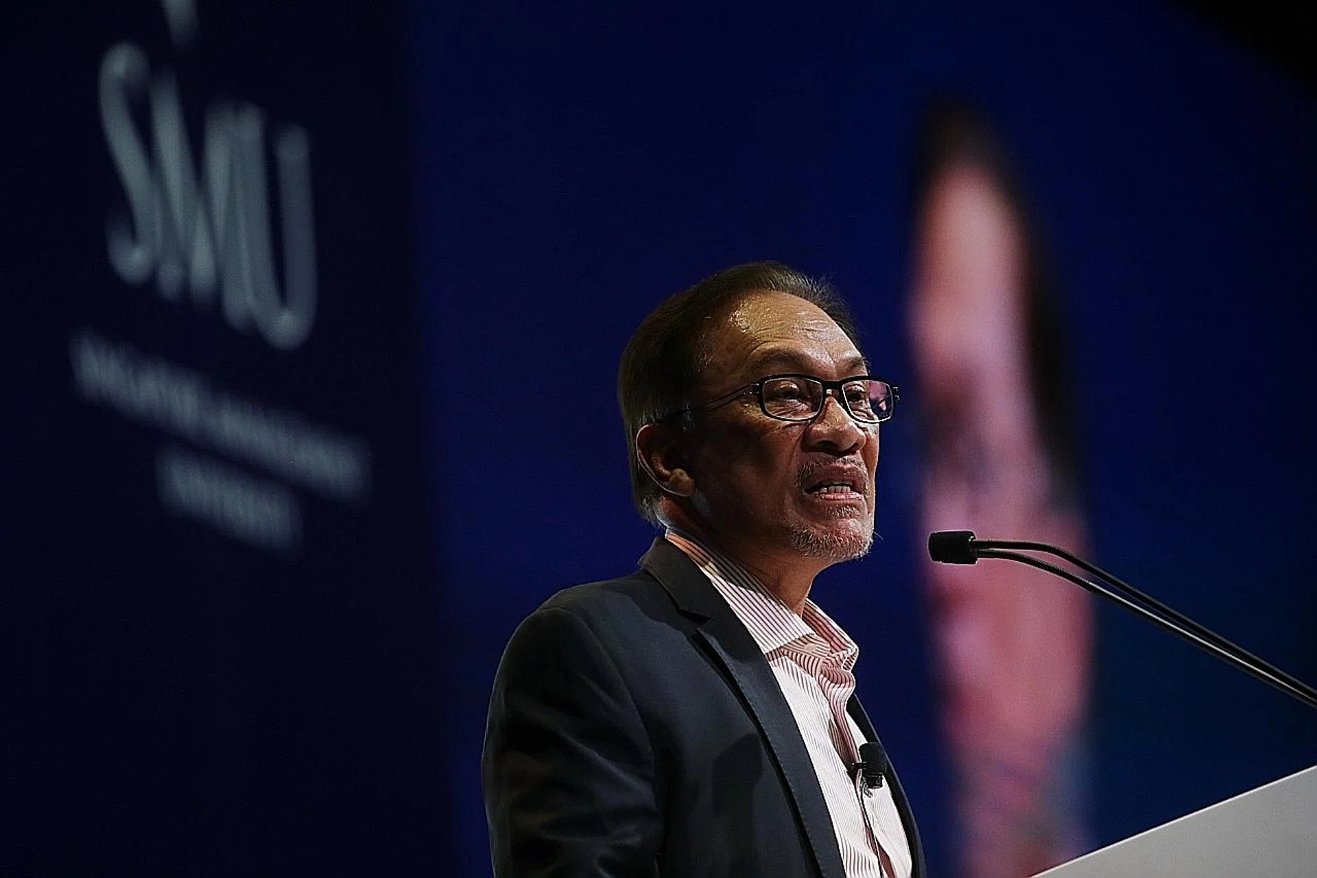 Malaysia shuts sex assault case against Anwar | The New Paper