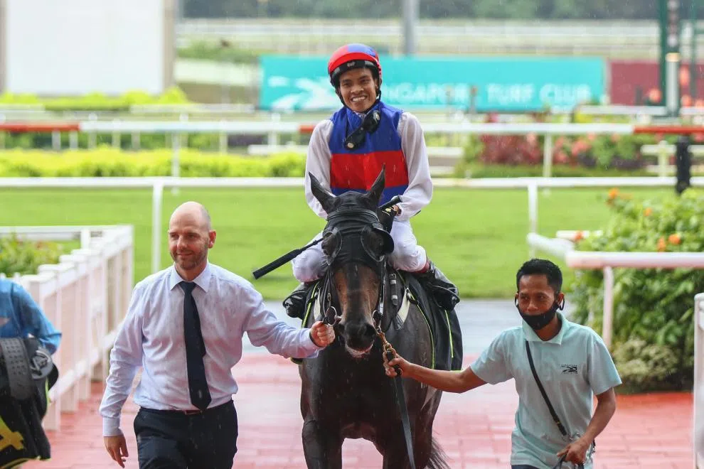 Azhar chances new ride and delivers | The New Paper