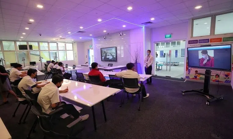 ITE College East students take hybrid learning to next level with ...