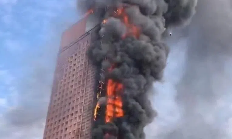 Major fire breaks out in skyscraper in central China's Changsha city ...