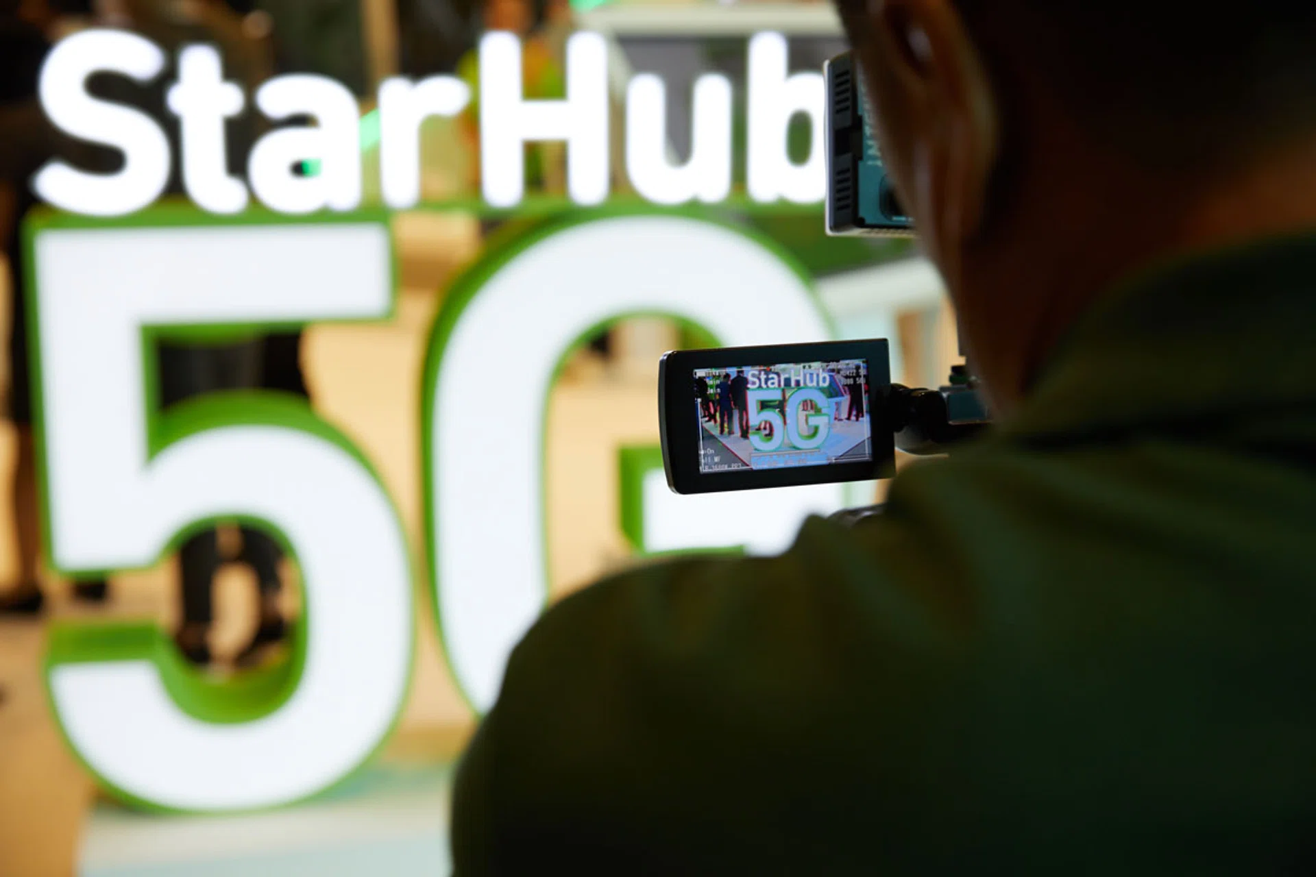 StarHub to launch early-stage 5G services | The New Paper