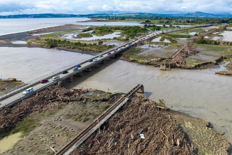 Cyclone in New Zealand leaves 7 dead, trail of chaos | The New Paper