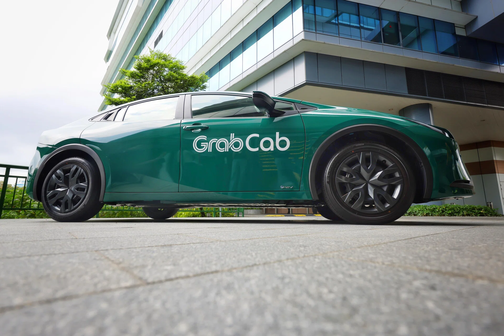 GrabCab to launch in July with 40 new Toyota Prius taxis for a start ...
