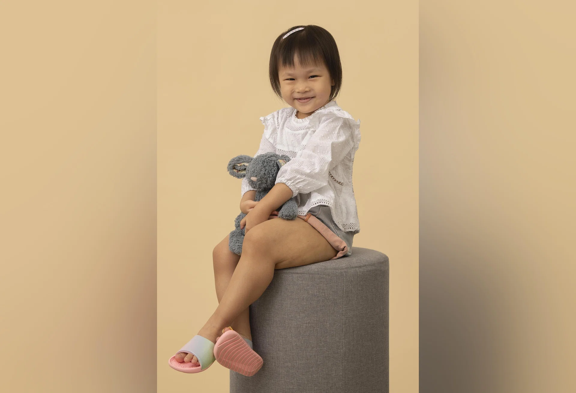 Gene mutation causes girl's left leg to be much bigger than her right ...