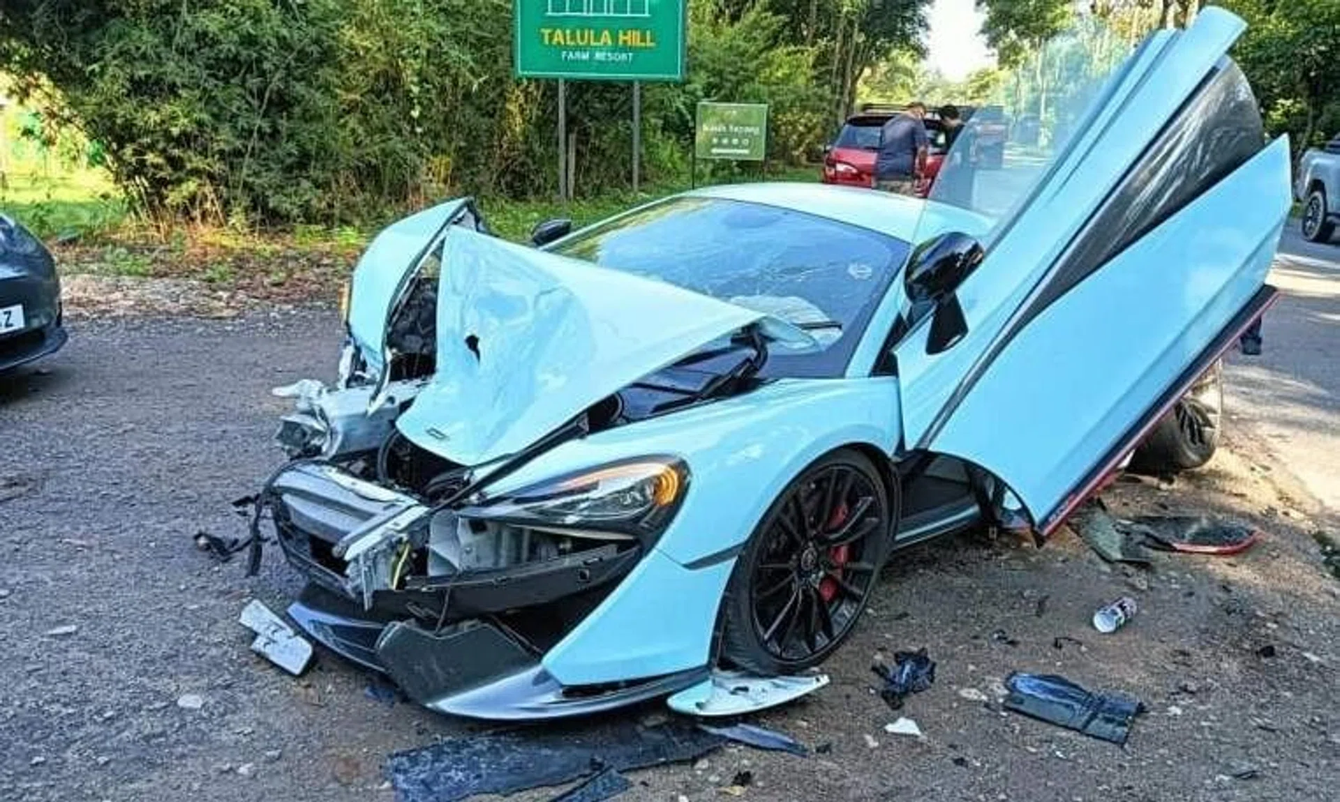 3 Singapore-registered supercars crash in Johor | The New Paper
