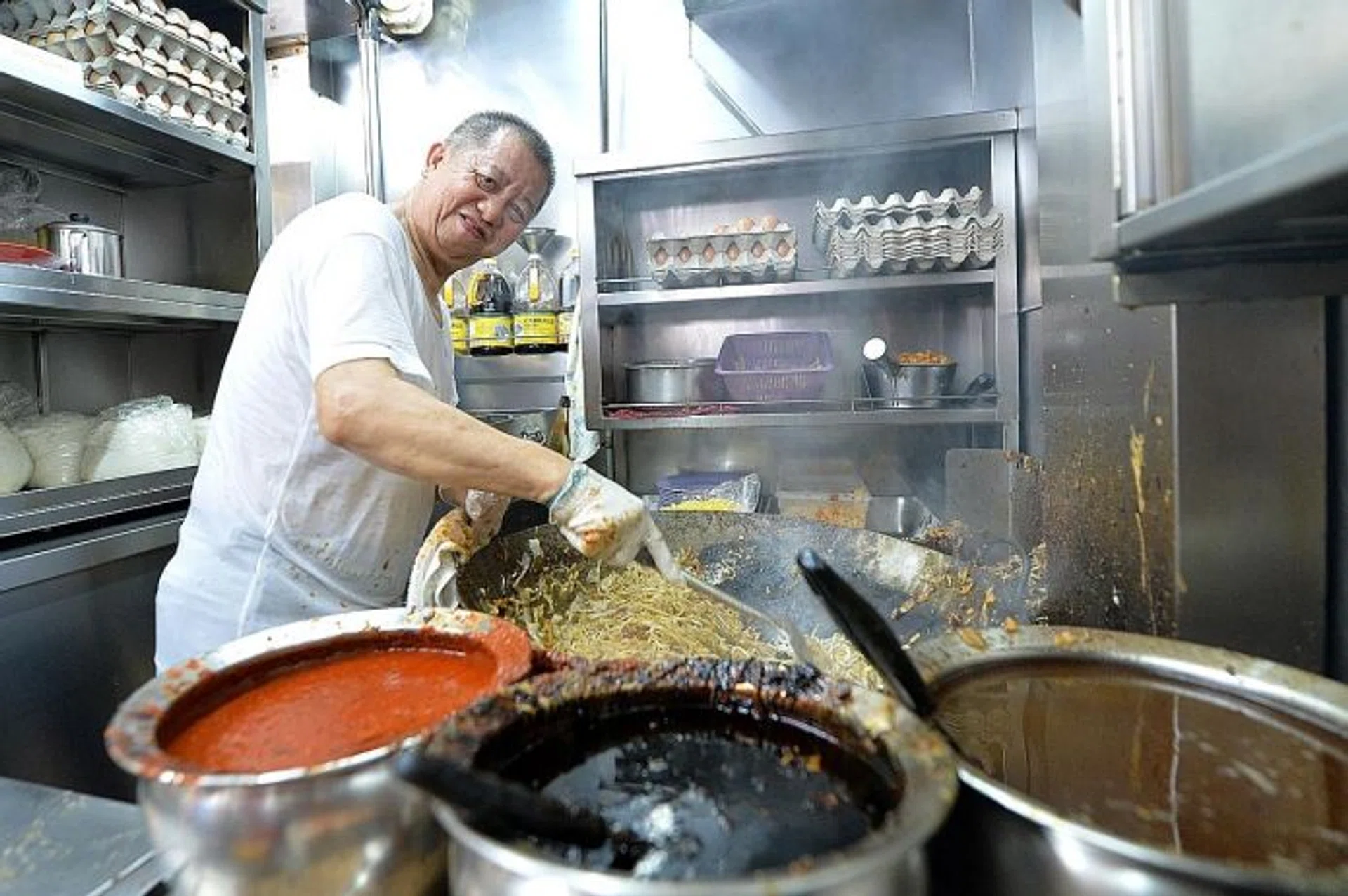 Veteran hawker turns Internet star | The New Paper