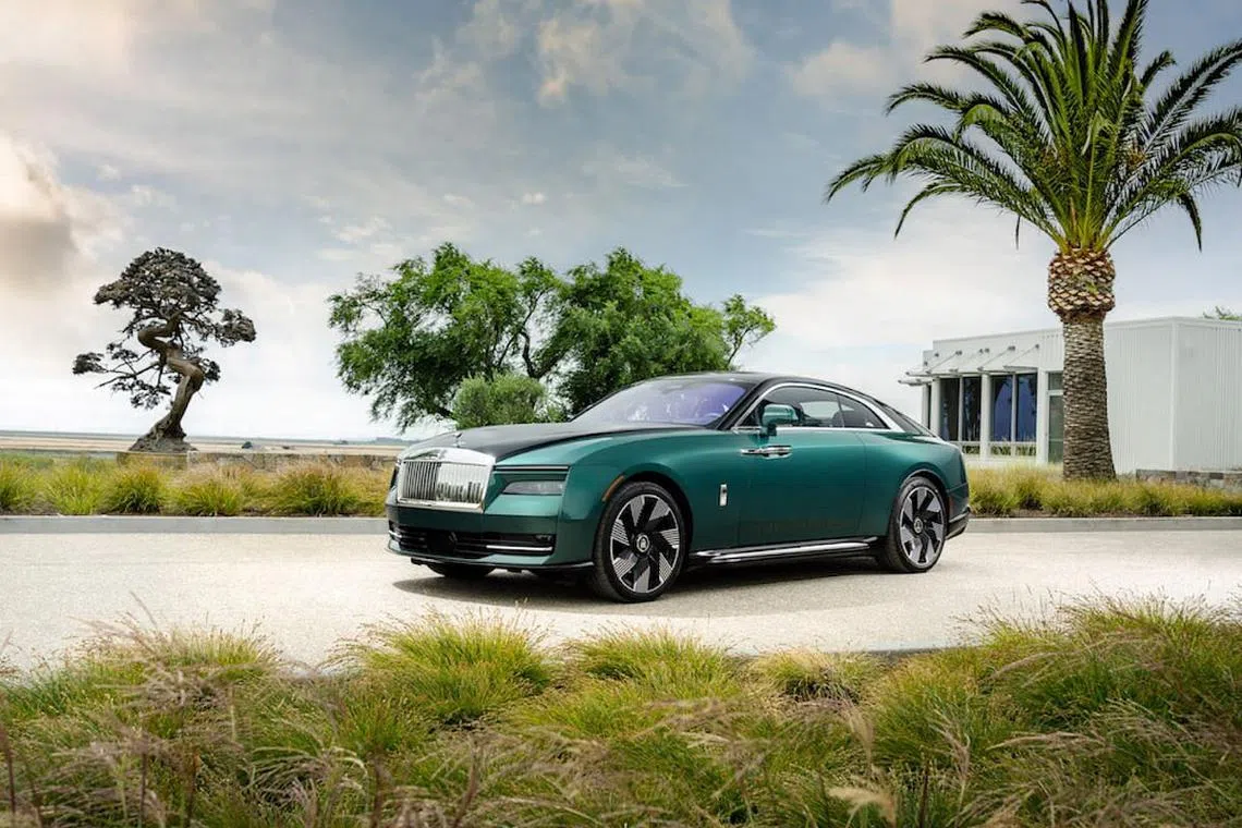 A drive through Napa Valley in Spectre, Roll-Royce’s first electric ...