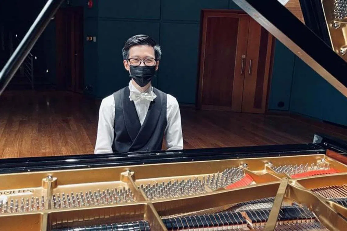 Concert review: Bored of Bach? Two pianists venture off the beaten path ...