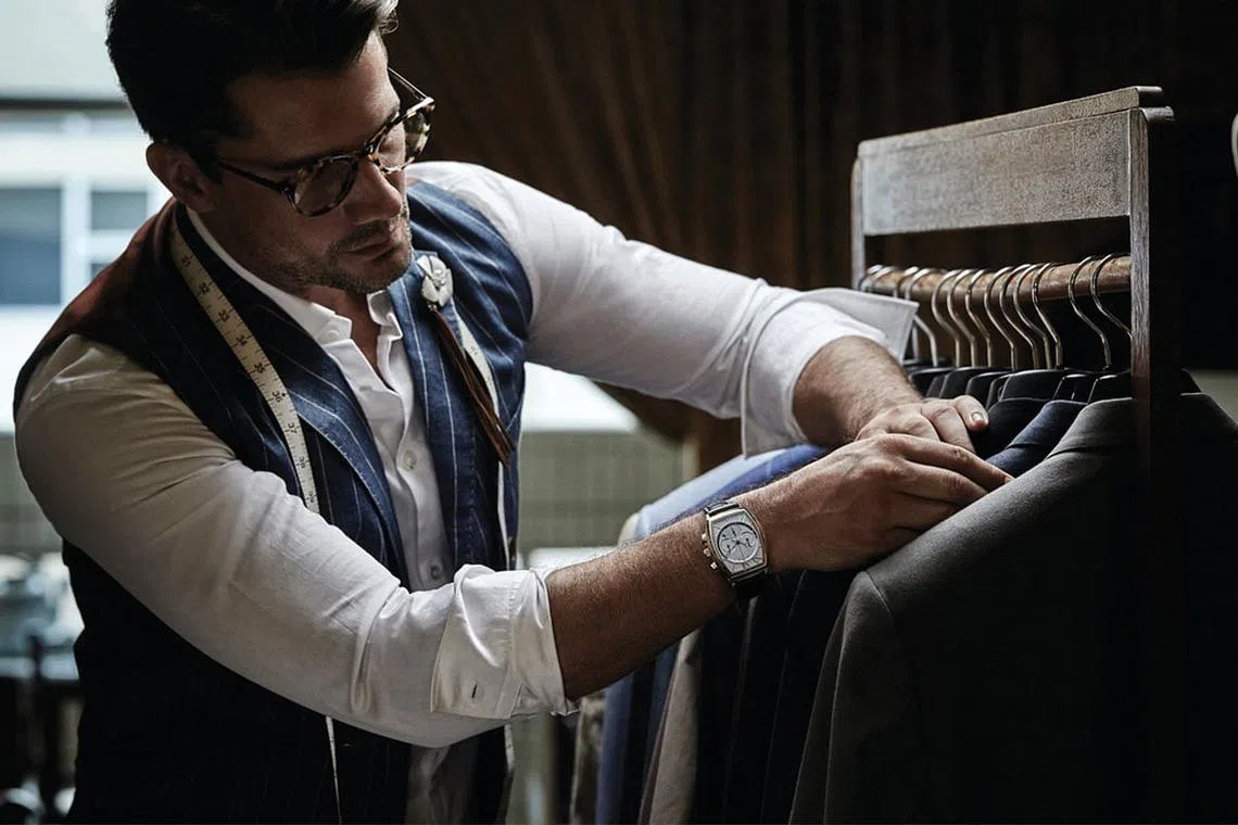 7 of the most striking tonneau-shaped watches in 2017 - The Peak ...