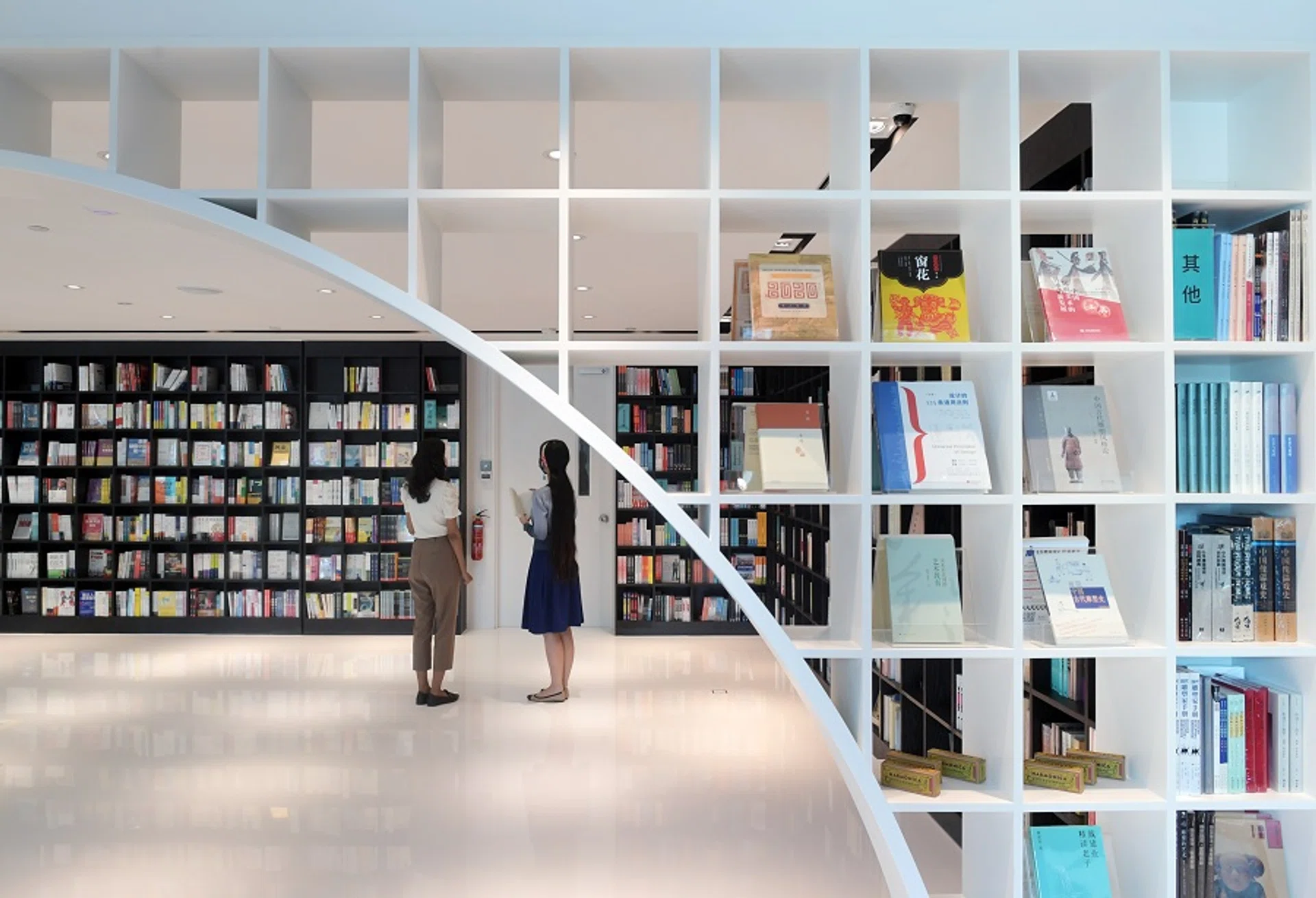 Chinese bookshops in Singapore: Art salons of the 1970s and 1980s