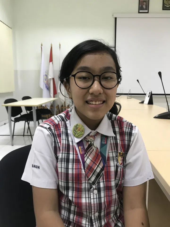 Is Chinese language alive or dying in Indonesia?