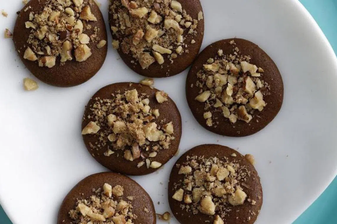 Recipe: Spiced Treacle Cookies | The Singapore Women's Weekly