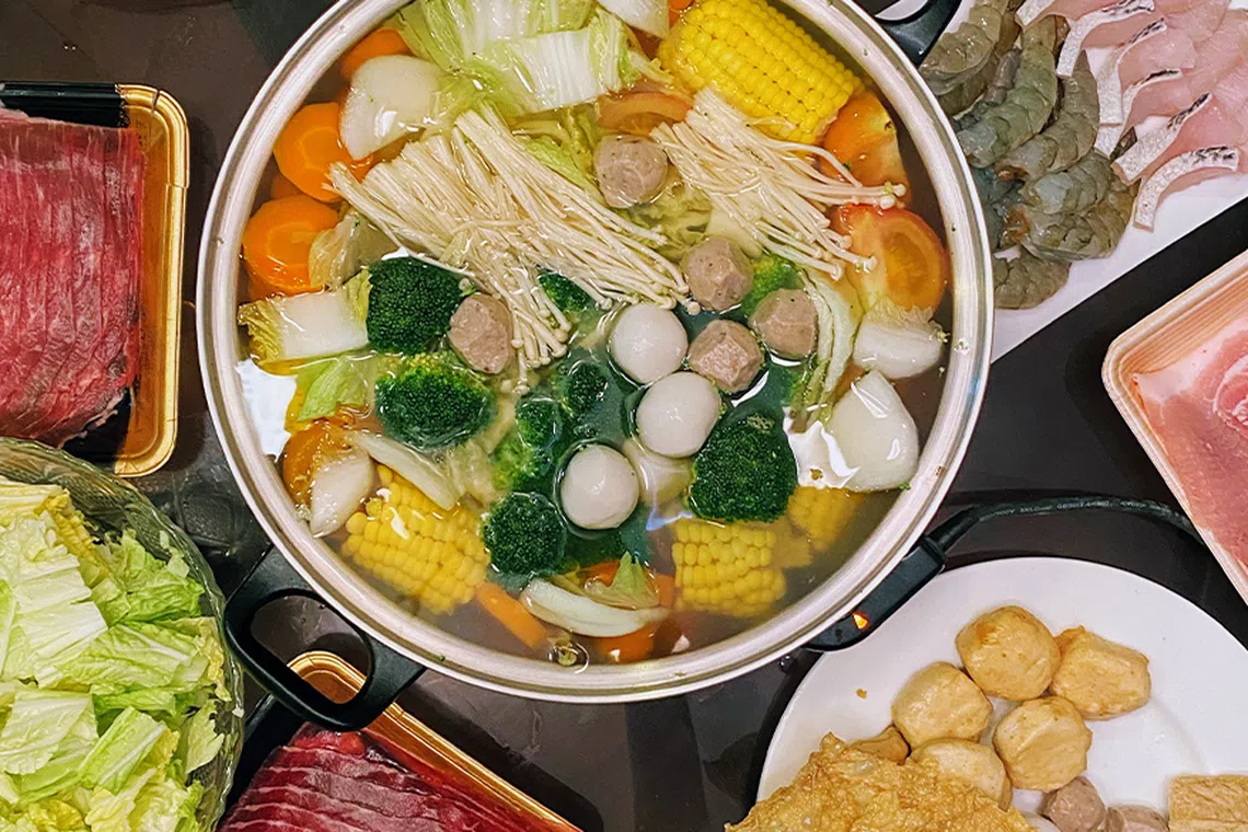 14 Hotpot Delivery For Your Next Steamboat Feast + Instant DIY Options ...