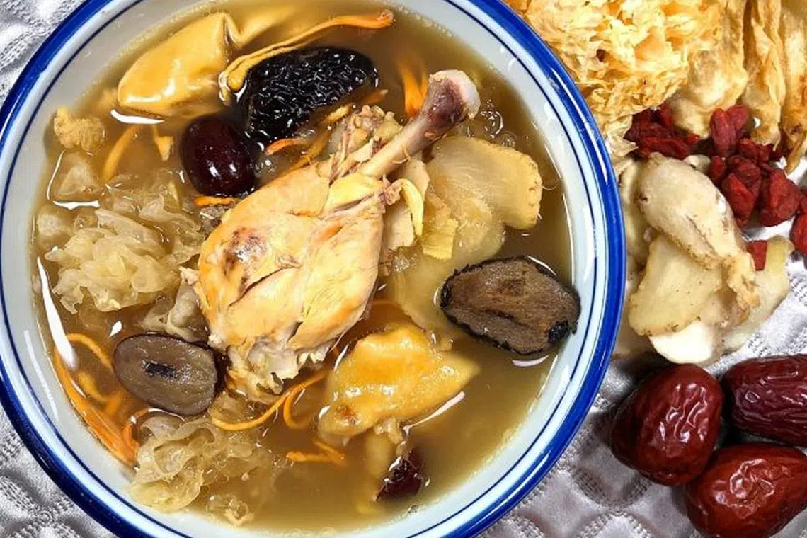 Nutritious Beauty Soup With TCM Herbs, Fish Maw and Chicken - The ...