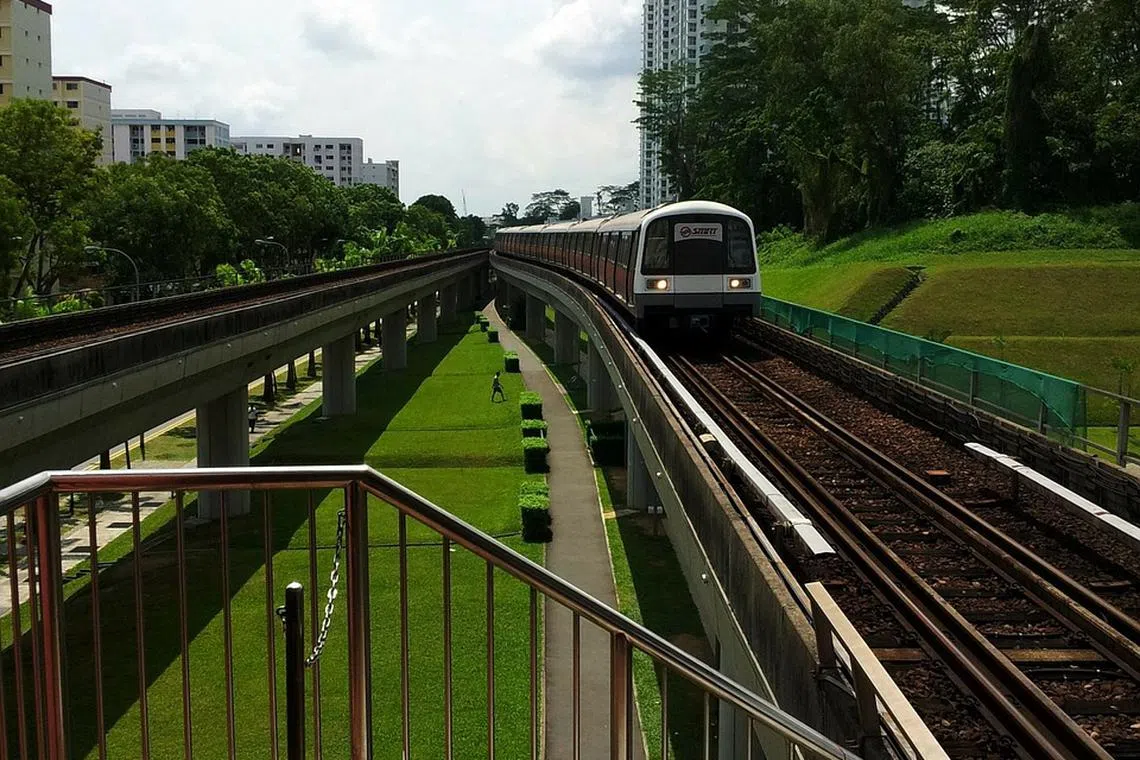 Safety First: 6 Ways To Make Your MRT Ride Safe - The Singapore Women's ...