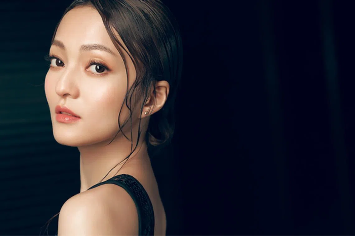 Here's How Singer Angela Zhang Keeps Her Skin Hydrated And Flawless ...