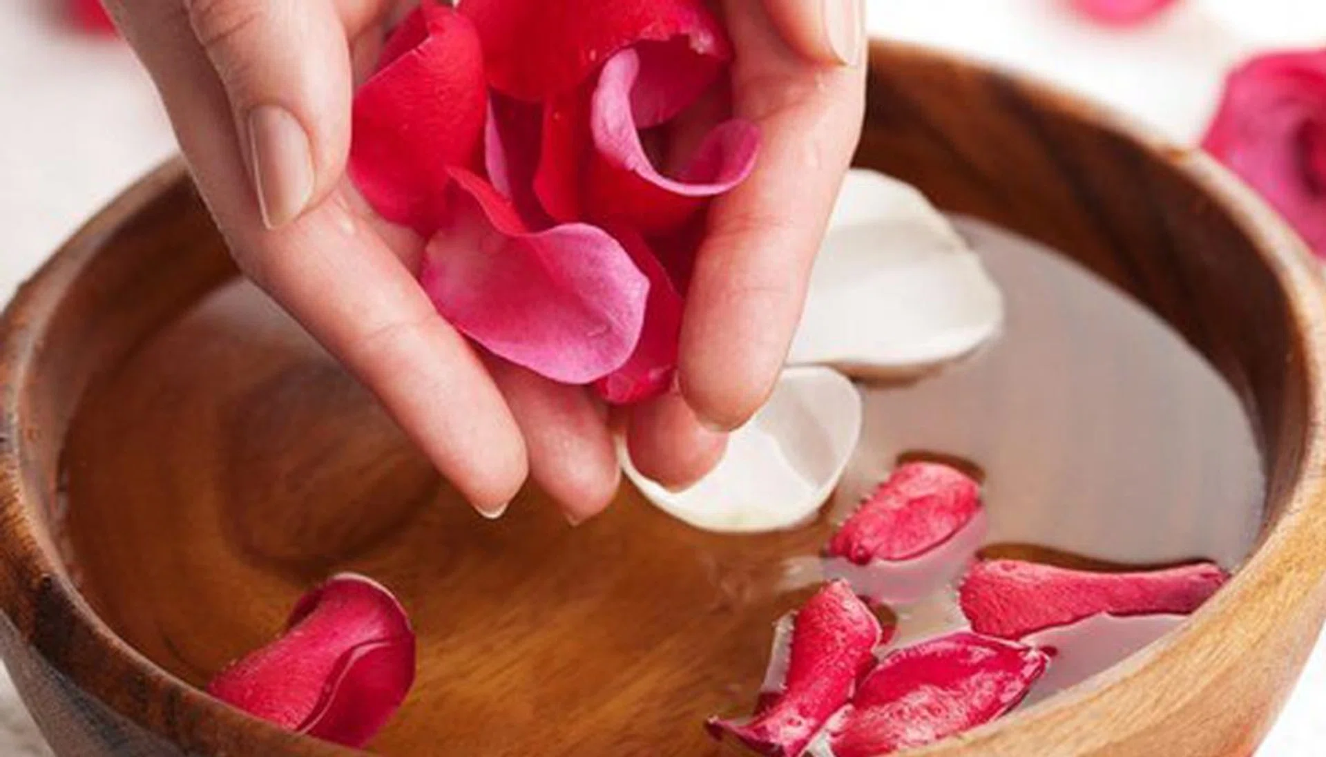 5 Ways You Didn't Know You Could Use Rose Water - The Singapore Women's ...