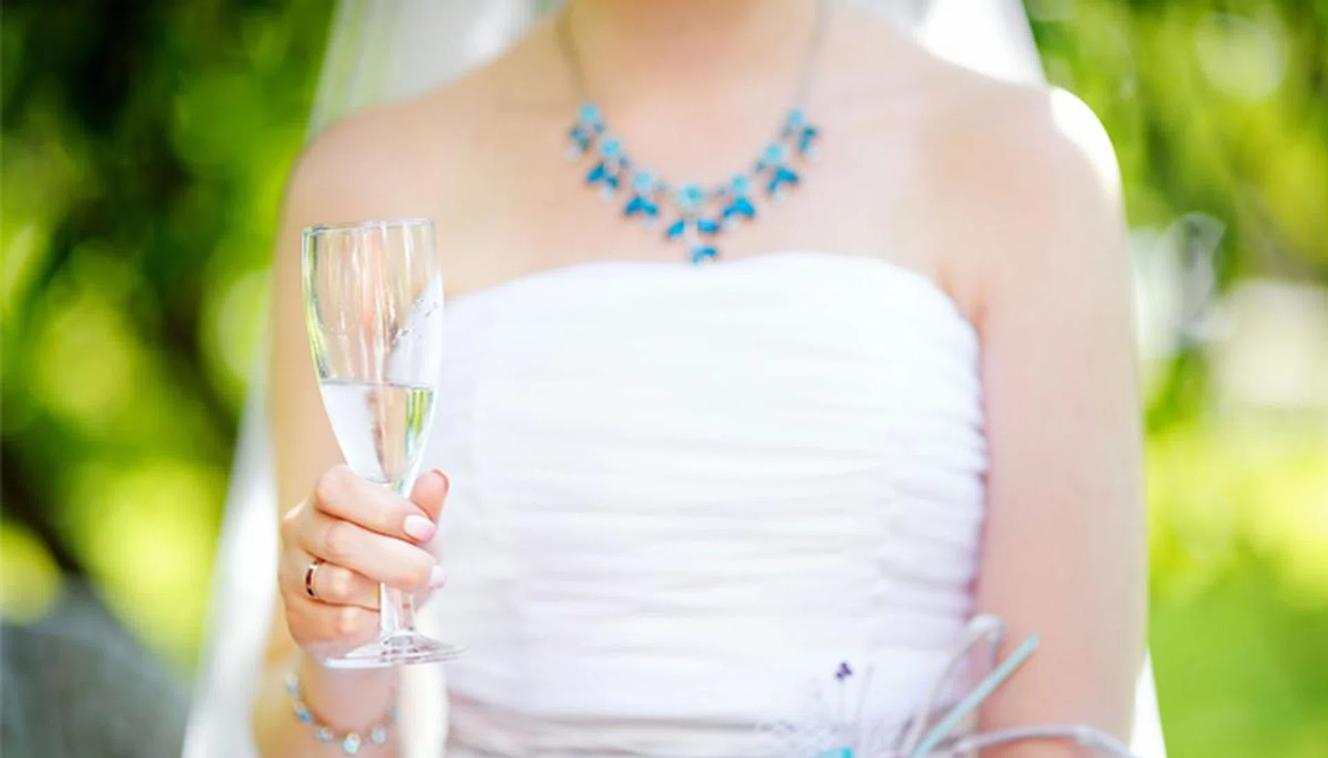 10 Tips To Make The Best Wedding Toast Ever | The Singapore Women's Weekly