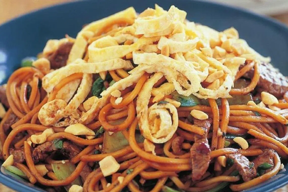 Recipe: Mee Goreng With Beef | The Singapore Women's Weekly