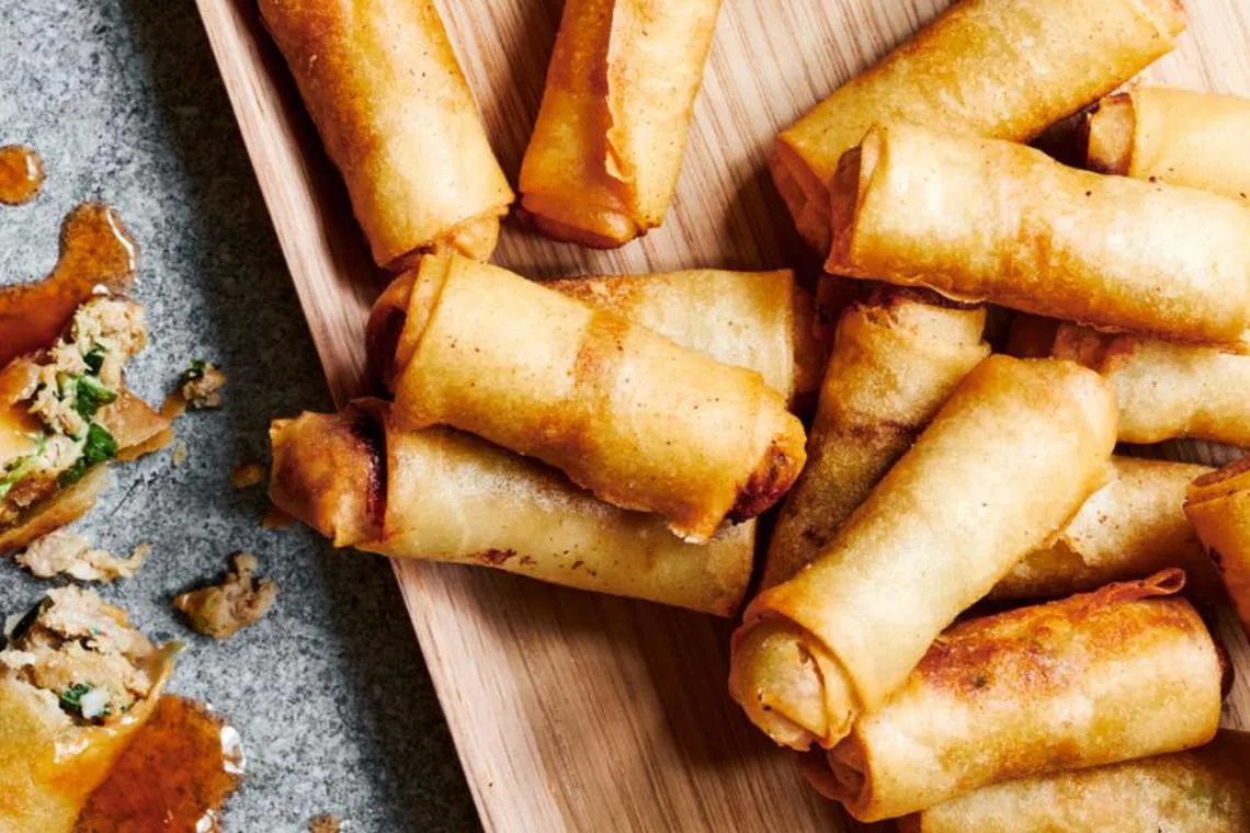 Crispy, Flavourful Filipino-Style Lumpia Spring Rolls That'll Be A Hit ...