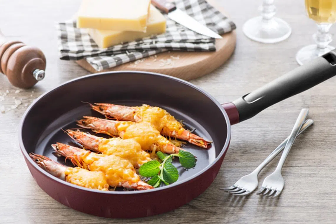 Cheesy Garlic Prawns - The Singapore Women's Weekly | The Singapore ...