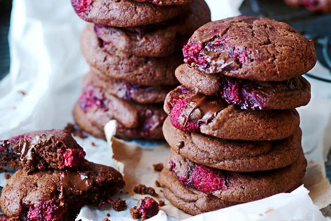 Dark Chocolate And Raspberry Cookies - The Singapore Women's Weekly ...