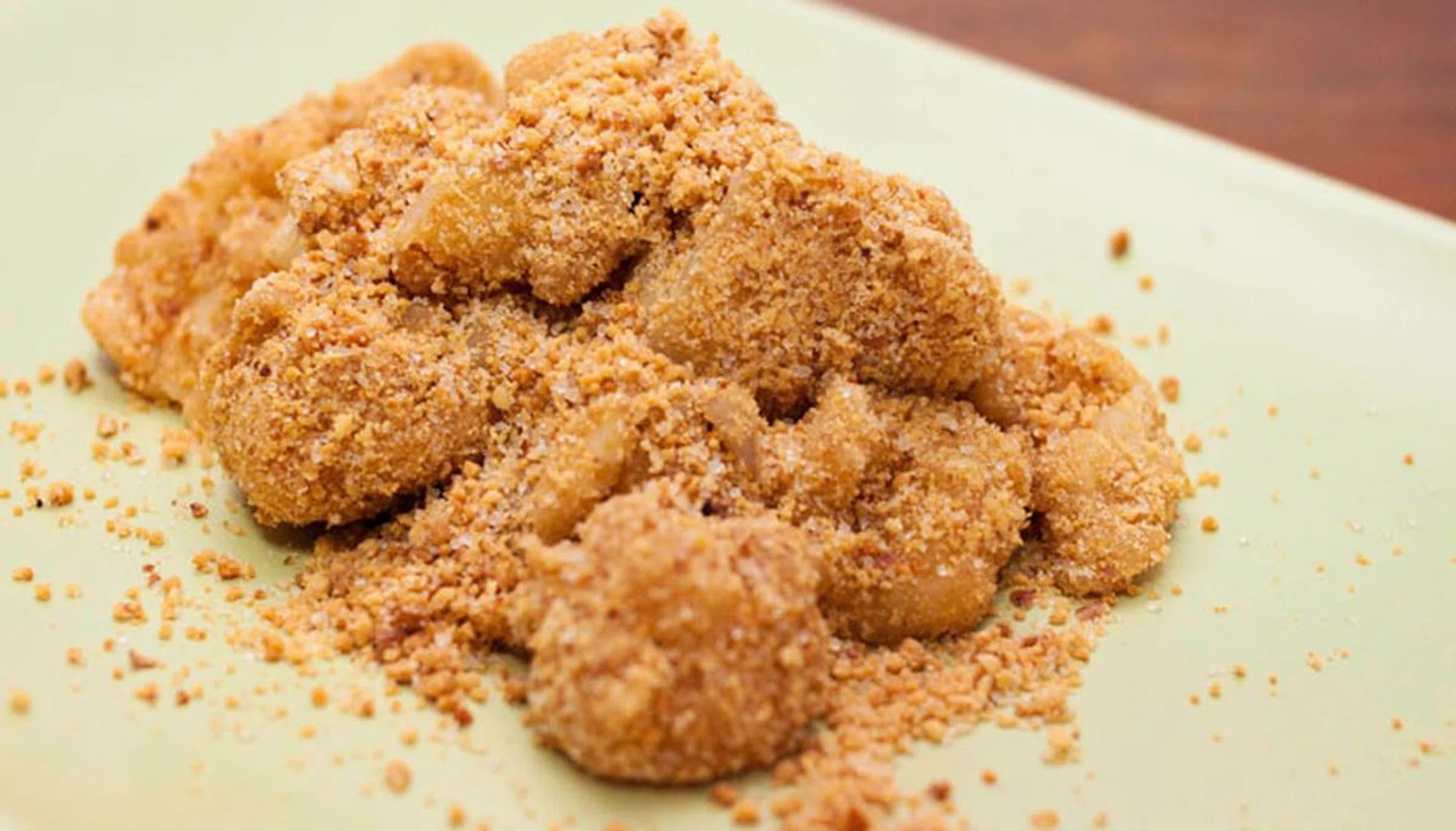 Muar Chee - The Singapore Women's Weekly | The Singapore Women's Weekly