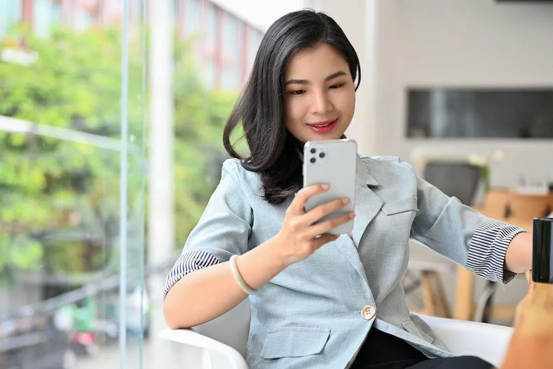How To Stay Out Of Trouble At Work When On Social Media | The Singapore ...