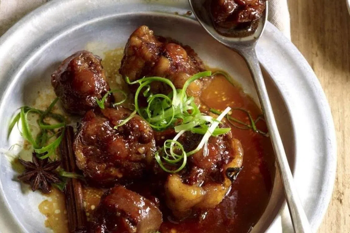 Chinese Braised Oxtail | The Singapore Women's Weekly