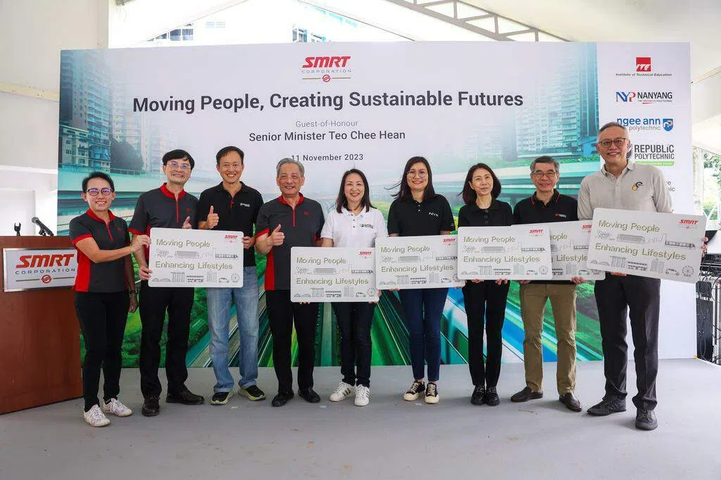 SMRT将向理工院和工教院学生派发逾2万张易通卡 | 联合早报